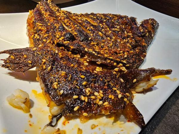 烤碟鱼头怎么做_烤碟鱼头要腌制多久-第1张图片-山城妙识