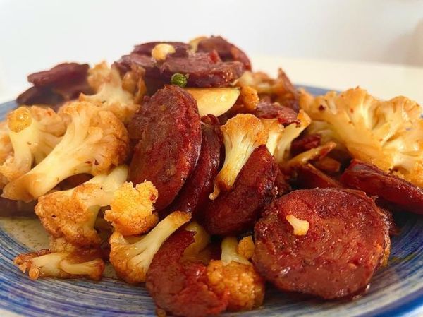 香肠炒什么菜好吃_香肠和什么一起炒-第2张图片-山城妙识