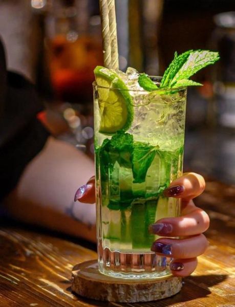 女生适合喝什么鸡尾酒_鸡尾酒推荐女生-第1张图片-山城妙识