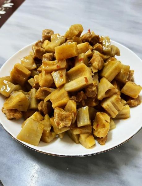 藕丁炒肉怎么做_藕丁炒肉用藕的哪一段-第1张图片-山城妙识