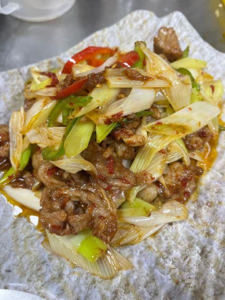 葱爆牛肉怎么做才嫩_正宗做法窍门-第1张图片-山城妙识