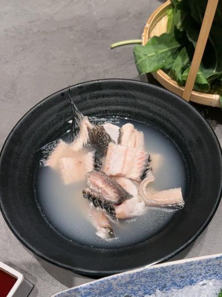 鱼片汤怎么煮不腥_鱼片汤做法视频详细步骤-第1张图片-山城妙识