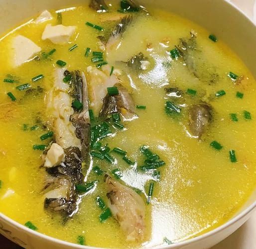 骨鱼汤怎么熬才白_骨鱼汤去腥技巧-第1张图片-山城妙识