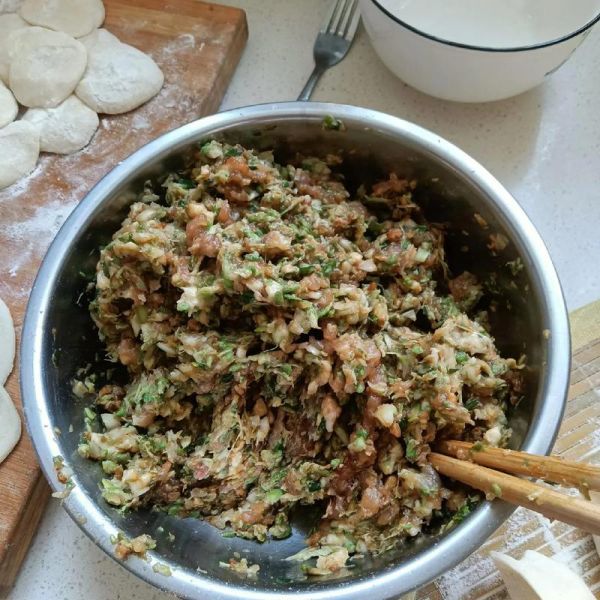 晒干的洋槐花怎么做好吃_晒干的洋槐花吃法大全-第2张图片-山城妙识