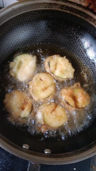 炸茄夹子怎么做_炸茄夹子家常做法步骤-第1张图片-山城妙识