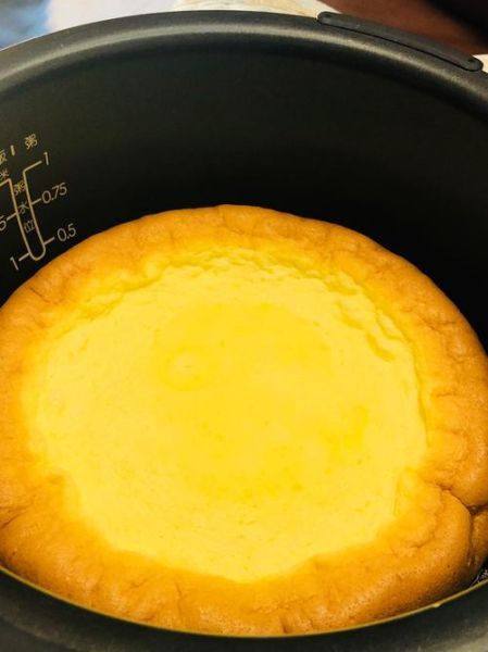 老式电饭煲做蛋糕的方法_老式电饭煲做蛋糕需要多久-第1张图片-山城妙识