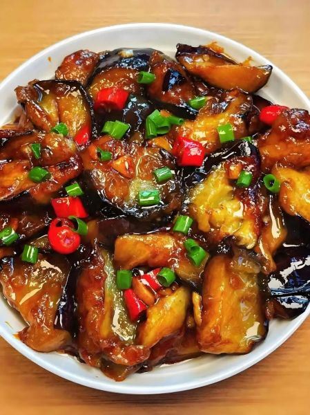 正宗四川烧茄子怎么做_为什么茄子不吸油-第1张图片-山城妙识 正宗四川烧茄子怎么做_为什么茄子不吸油-第1张图片-山城妙识