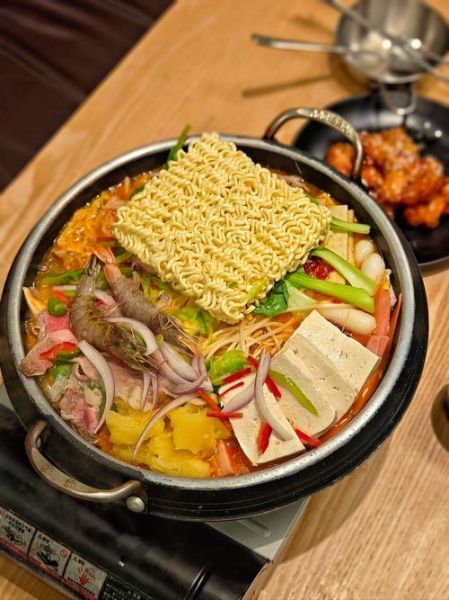 韩国部队火锅食材有哪些_怎么做才正宗-第2张图片-山城妙识