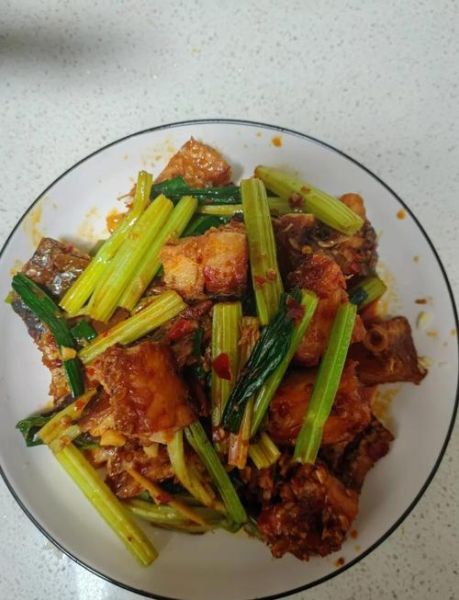 腊鱼怎么做好吃又简单家常_腊鱼蒸多久才入味-第1张图片-山城妙识