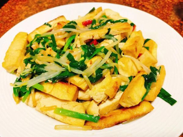 韭菜香干怎么炒好吃_韭菜香干炒多久才香-第2张图片-山城妙识 韭菜香干怎么炒好吃_韭菜香干炒多久才香-第2张图片-山城妙识