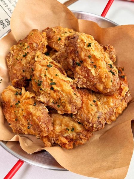 炸鸡翅怎么做才外酥里嫩_炸鸡翅用什么粉最好-第1张图片-山城妙识