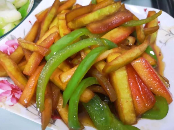 西瓜皮怎么炒着吃好吃_西瓜皮炒什么最下饭-第3张图片-山城妙识