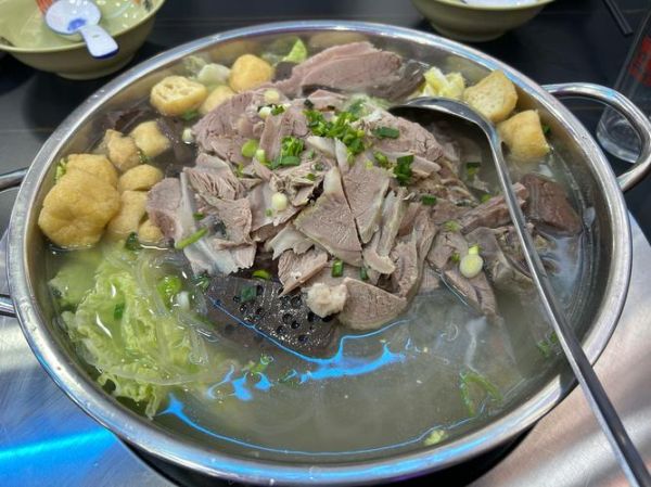 羊肉汤锅怎么做_羊肉汤锅家常做法大全-第1张图片-山城妙识