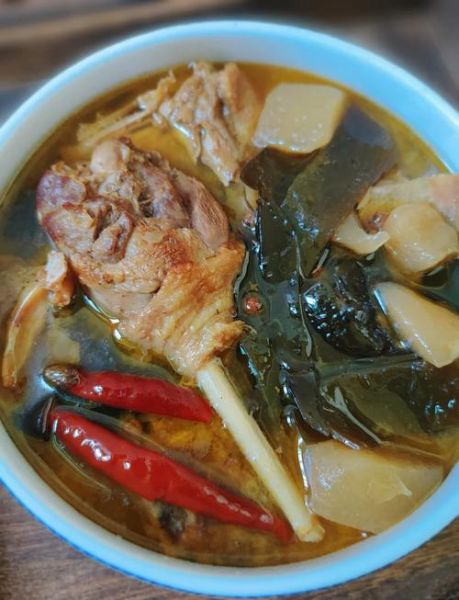 老鹅汤怎么炖才白_老鹅汤的做法大全-第1张图片-山城妙识