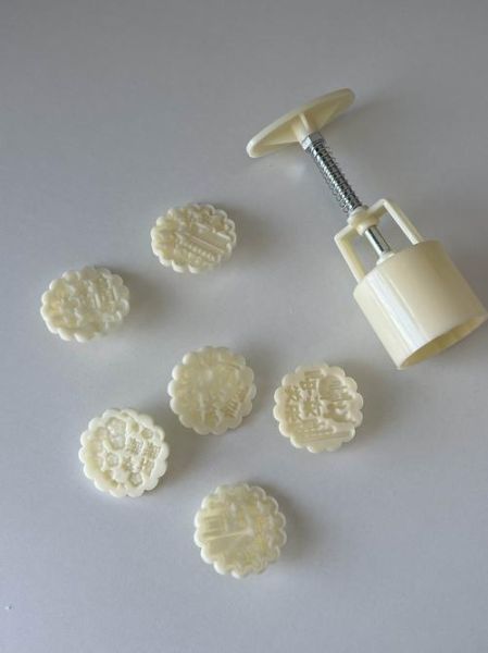 做冰皮月饼需要什么工具_冰皮月饼模具推荐-第1张图片-山城妙识