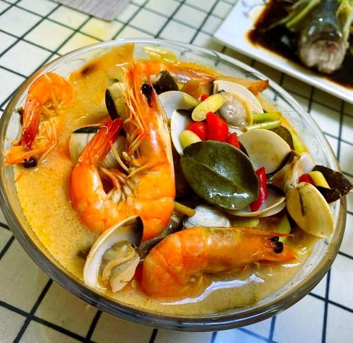 冬阴功煮什么菜好吃_冬阴功汤配菜推荐-第2张图片-山城妙识