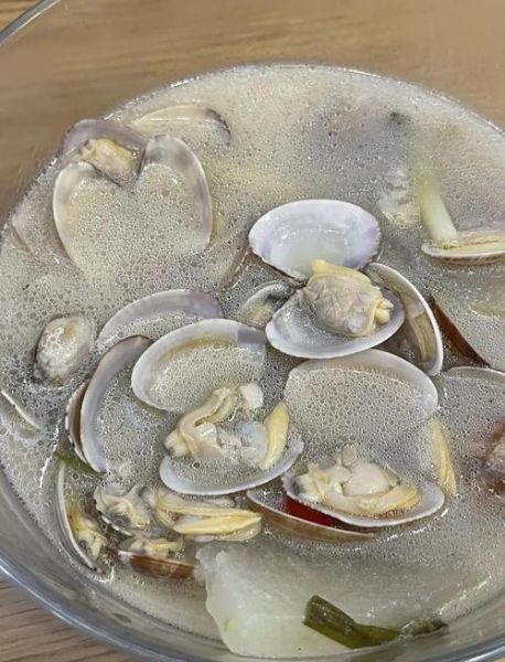 花甲煲汤怎么做好吃_花甲煲汤要焯水吗-第1张图片-山城妙识