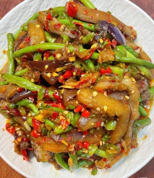 豆角炒茄子怎么做_豆角炒茄子先炒哪个-第3张图片-山城妙识