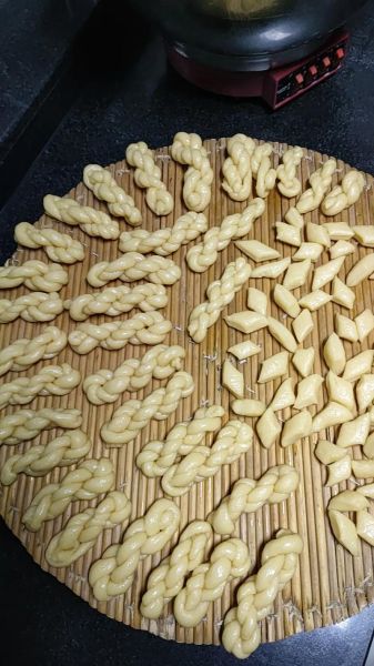 自制麻花怎样又酥又脆_麻花酥脆小窍门-第1张图片-山城妙识 自制麻花怎样又酥又脆_麻花酥脆小窍门-第1张图片-山城妙识