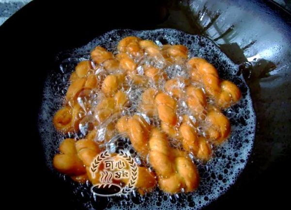 自制麻花怎样又酥又脆_麻花酥脆小窍门-第3张图片-山城妙识 自制麻花怎样又酥又脆_麻花酥脆小窍门-第3张图片-山城妙识