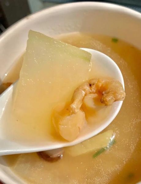 香菇冬瓜炖排骨的做法_香菇冬瓜炖排骨的功效-第3张图片-山城妙识