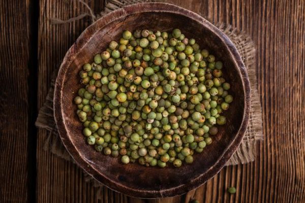 黑胡椒粉和白胡椒粉的区别_黑胡椒粉怎么保存-第2张图片-山城妙识