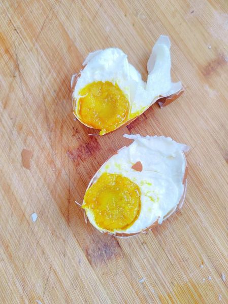 腌咸鸡蛋水和盐的比例_腌咸鸡蛋水盐比例是多少-第3张图片-山城妙识