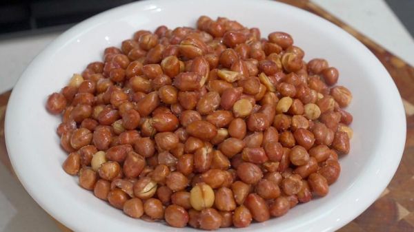 炒花生米可以放料酒吗_料酒对花生米口感的影响-第1张图片-山城妙识