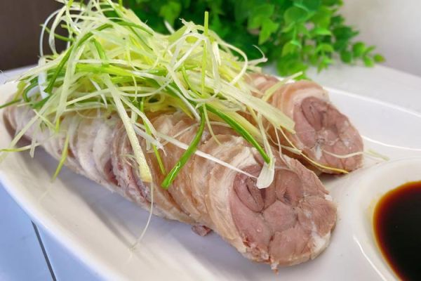 白切羊肉怎么煮才嫩_正宗白切羊肉做法-第1张图片-山城妙识