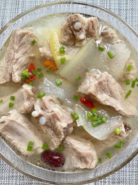 冬瓜排骨汤怎样做好吃_冬瓜排骨汤去腥技巧-第3张图片-山城妙识