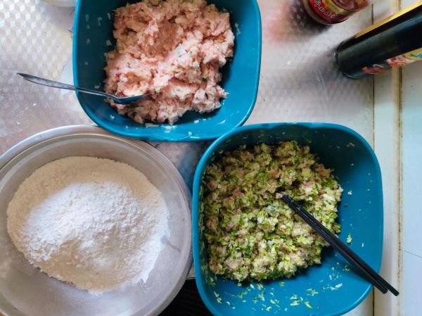 猪肉白菜饺子馅怎么调才好吃_猪肉白菜饺子馅不柴的秘诀-第3张图片-山城妙识