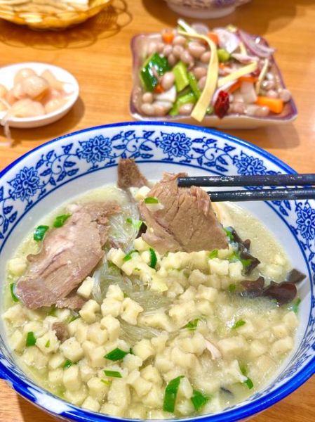 羊肉泡馍的做法窍门_如何煮出汤浓肉烂-第2张图片-山城妙识