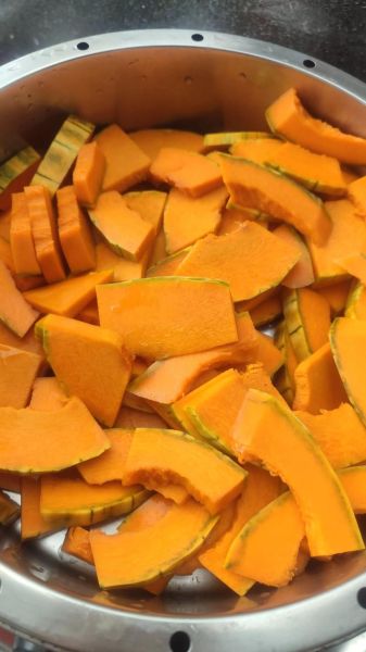 南瓜加面粉怎么做好吃_南瓜面粉简单做法-第1张图片-山城妙识