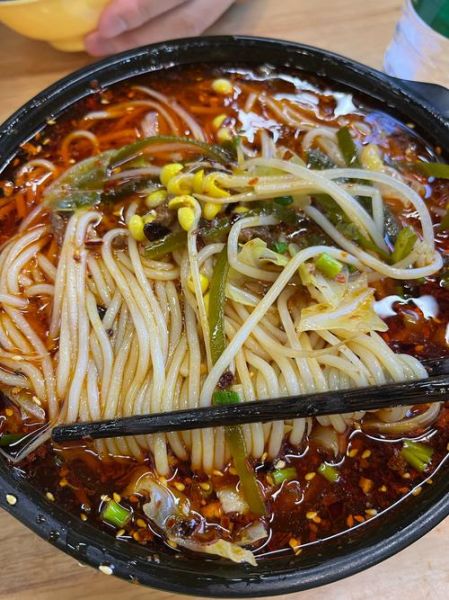 重庆砂锅米线怎么做_重庆砂锅米线最正宗的做法-第2张图片-山城妙识