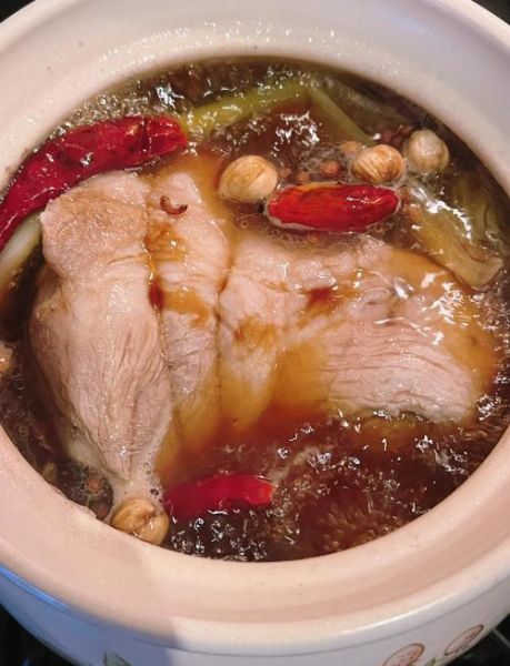 酱肘子怎么做_酱肘子焯水还是直接炖-第3张图片-山城妙识