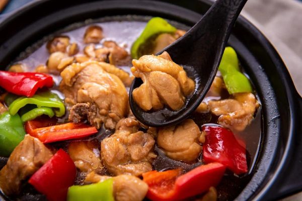 黄焖鸡图片真实_黄焖鸡米饭做法-第1张图片-山城妙识