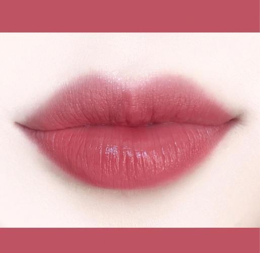 豆沙色口红适合什么肤色_豆沙色怎么搭配衣服-第1张图片-山城妙识