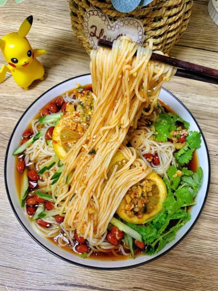 柠檬雪碧拌面怎么做_柠檬雪碧拌面好吃吗-第1张图片-山城妙识