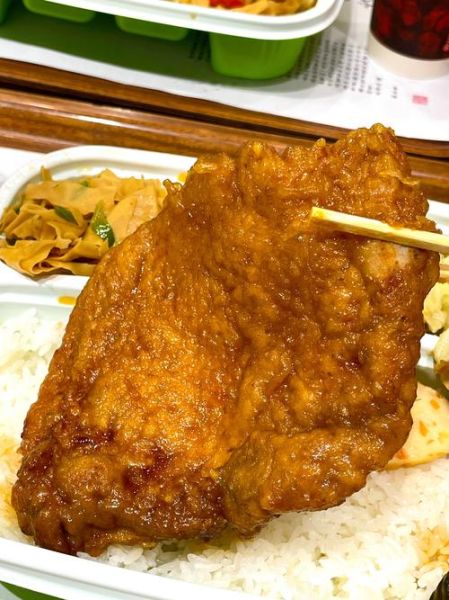 红烧大排肉怎么做好吃_红烧大排肉的家常做法-第1张图片-山城妙识