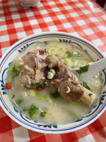 羊骨头汤的营养价值_羊骨头汤怎么炖最补钙-第1张图片-山城妙识 羊骨头汤的营养价值_羊骨头汤怎么炖最补钙-第1张图片-山城妙识