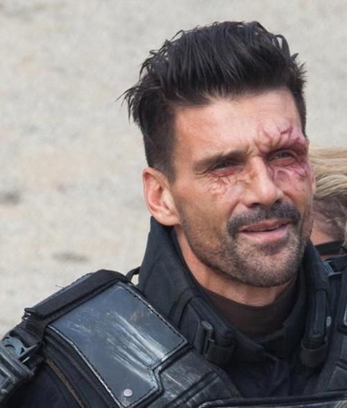 交叉骨扮演者是谁_弗兰克·格里罗个人资料-第2张图片-山城妙识 交叉骨扮演者是谁_弗兰克·格里罗个人资料-第2张图片-山城妙识