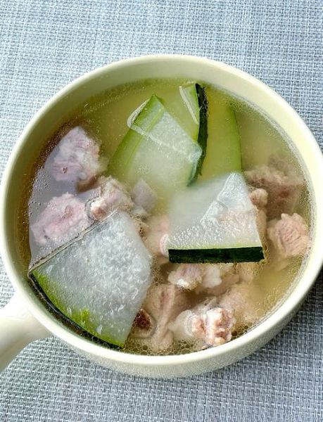 冬瓜排骨汤下奶吗_哺乳期喝冬瓜排骨汤会不会回奶-第1张图片-山城妙识