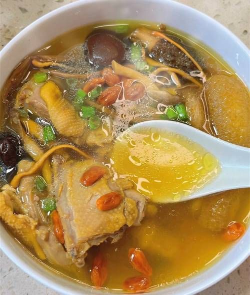 菌菇鸽子汤的做法大全_如何炖出奶白浓汤-第2张图片-山城妙识