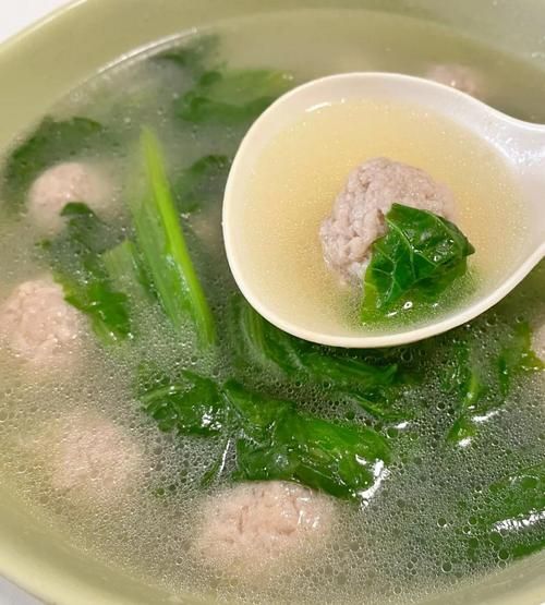 小白菜汆丸子家常做法_汆丸子汤怎么做不腥-第3张图片-山城妙识