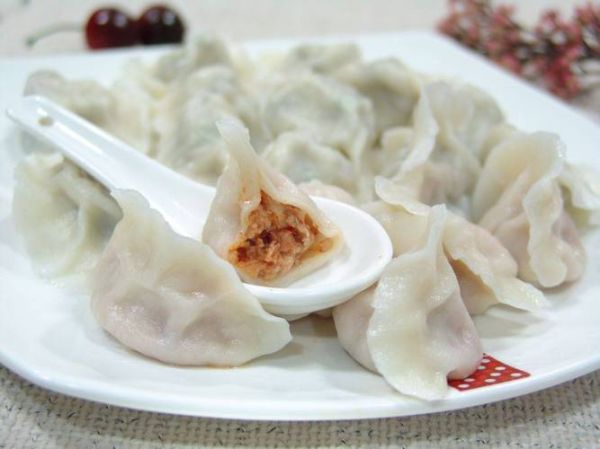 羊肉饺子用什么菜最好吃_羊肉饺子最佳蔬菜搭配-第1张图片-山城妙识