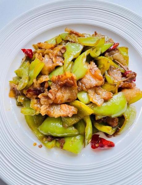 辣椒炒肉怎么炒好吃又简单_辣椒炒肉用什么肉最嫩-第3张图片-山城妙识