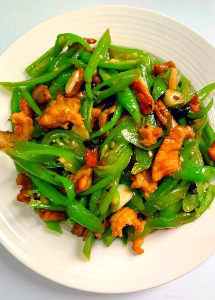 辣椒炒肉怎么炒好吃又简单_辣椒炒肉用什么肉最嫩-第1张图片-山城妙识