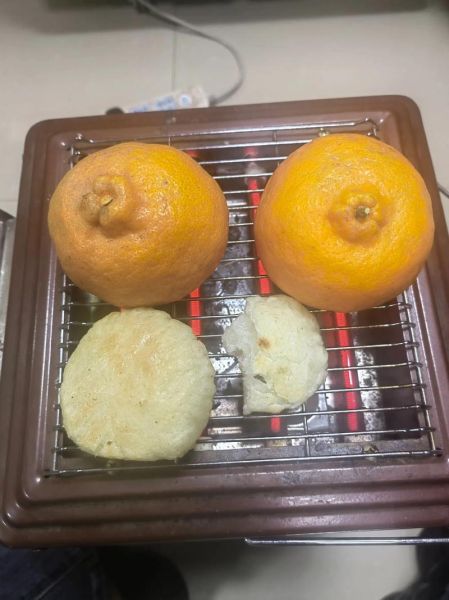 烤橘子治咳嗽要吃皮吗_烤橘子止咳正确吃法-第3张图片-山城妙识