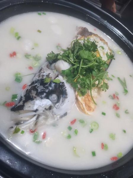 清炖鱼头怎么做_清炖鱼头放什么配料-第1张图片-山城妙识