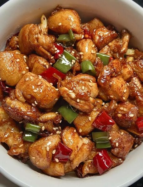 炒鸡腿怎么炒好吃又嫩_鸡腿肉嫩滑不柴的秘诀-第1张图片-山城妙识